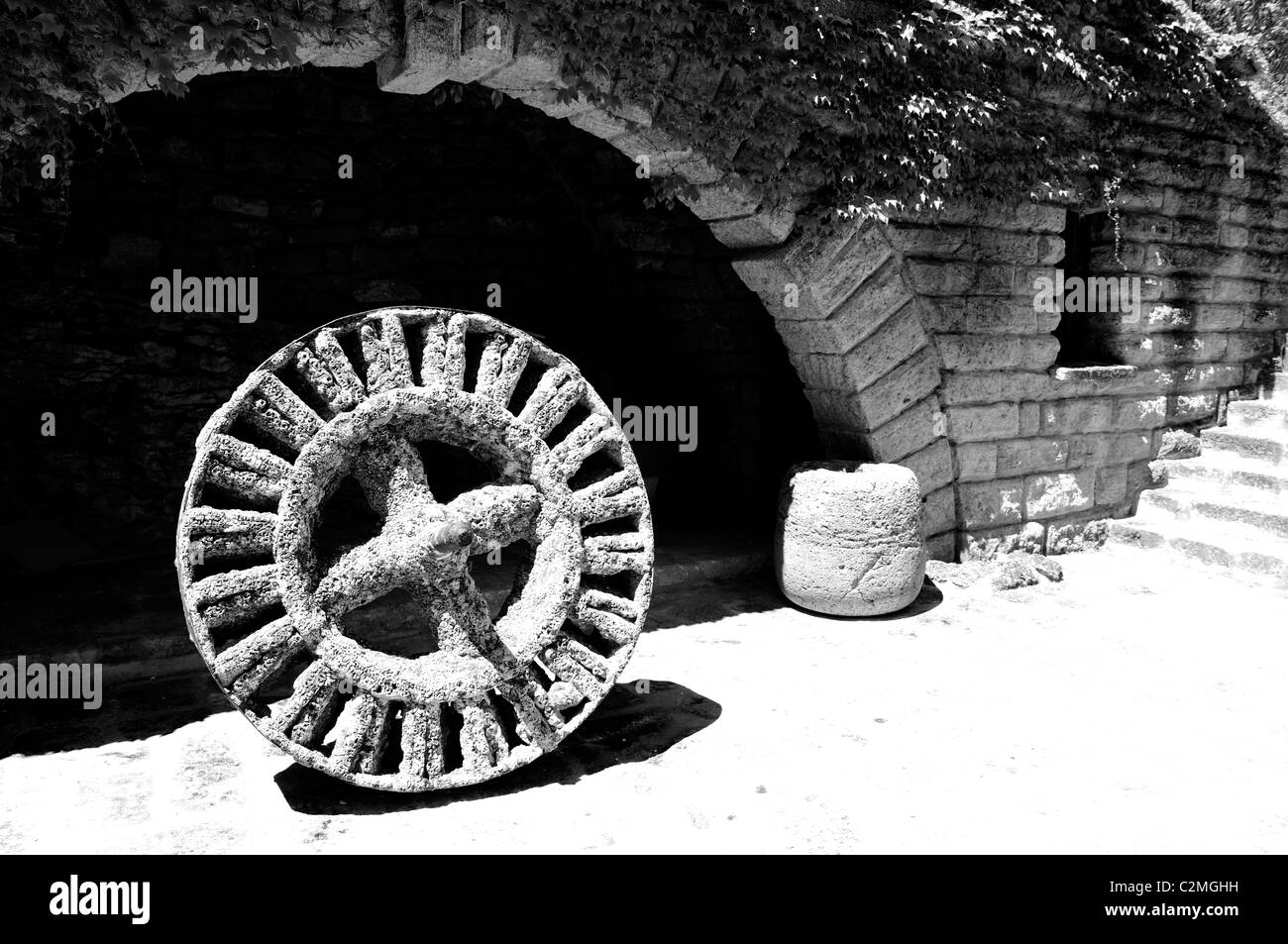 Roman wheel hi-res stock photography and images - Alamy