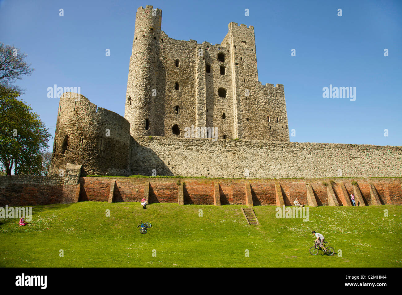 Rochester medway fortification battlements keep towers ironclad movie ...
