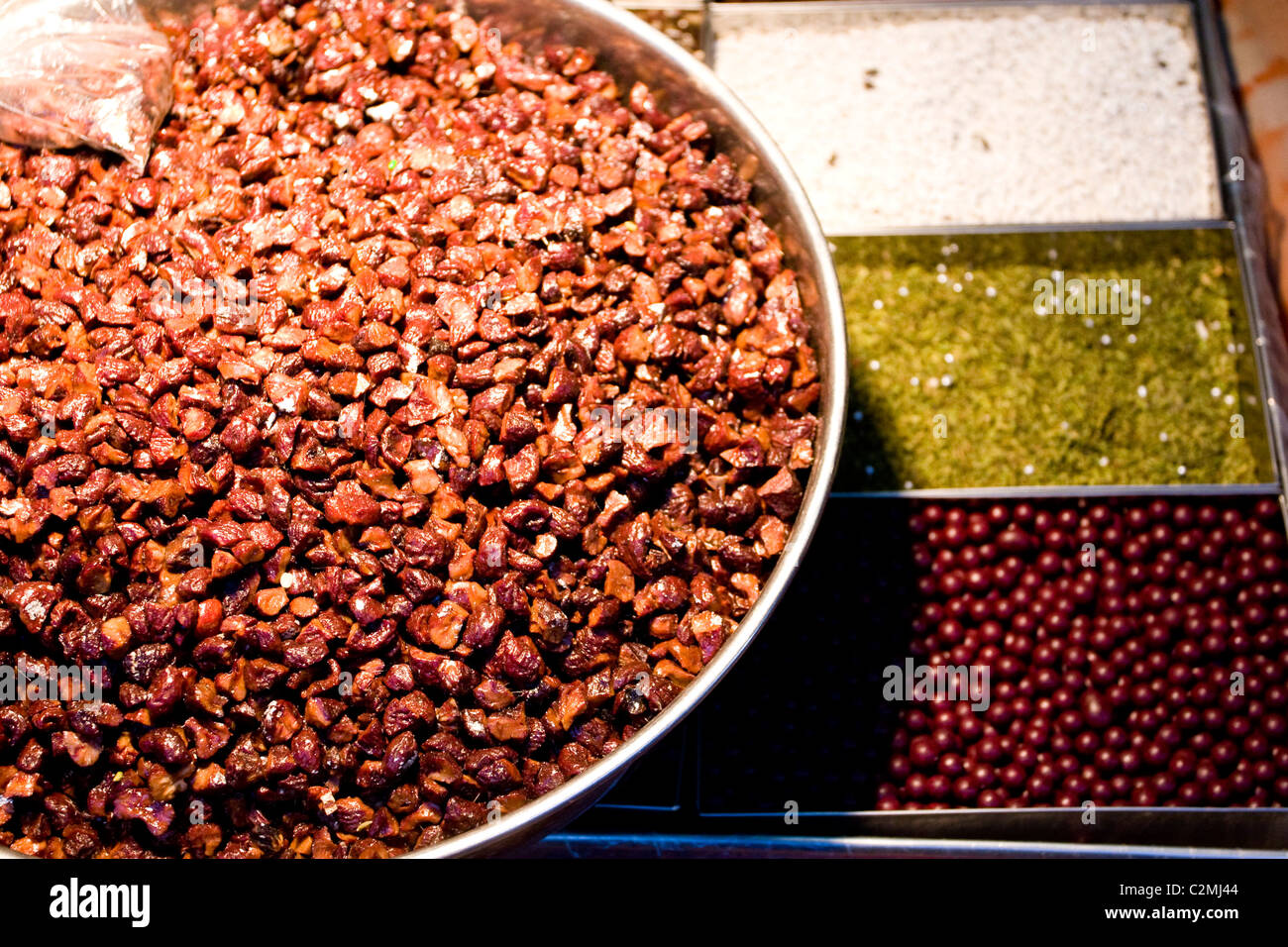 Paan or betel leaf's Ingredients at a shop in Jodhpur Stock Photo - Alamy