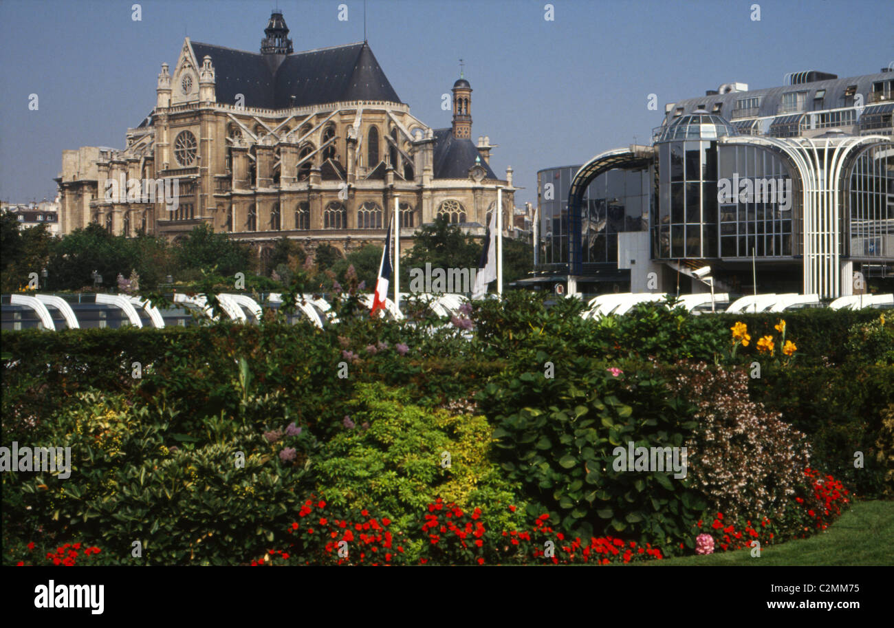 Flying buttress dome hi-res stock photography and images - Alamy