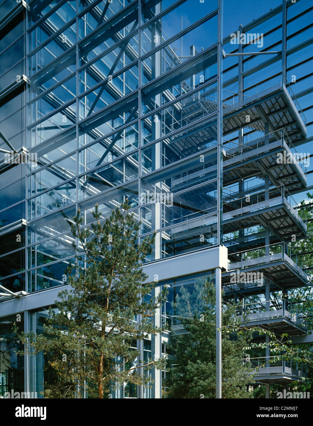 Cartier Foundation, Paris, 1990-94. Detail of glass wall Stock Photo ...