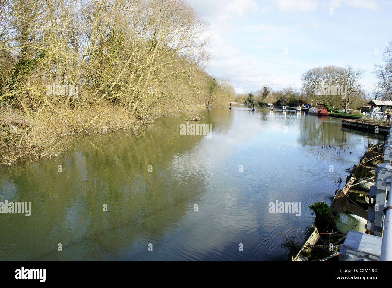 River Thames, Abingdon, approach to weir Stock Photo - Alamy
