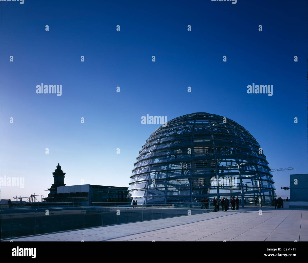 Berlin 1990s hi-res stock photography and images - Alamy