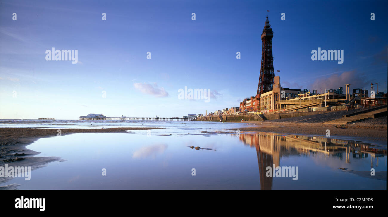 Blackpool towers hi-res stock photography and images - Alamy