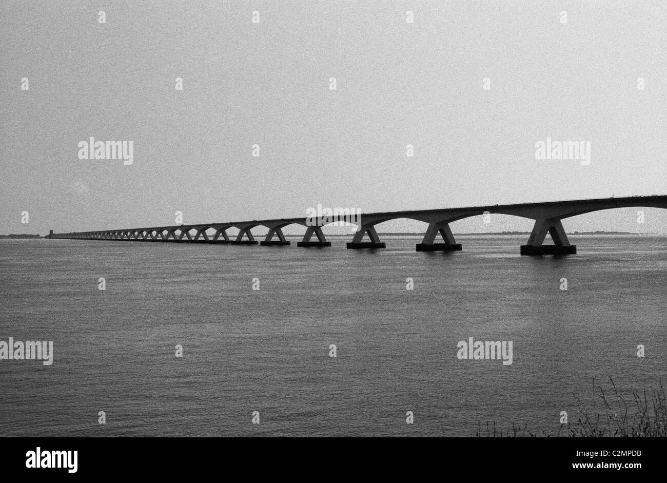 Zeelandbrug spanning the Oosterschelde Stock Photo - Alamy