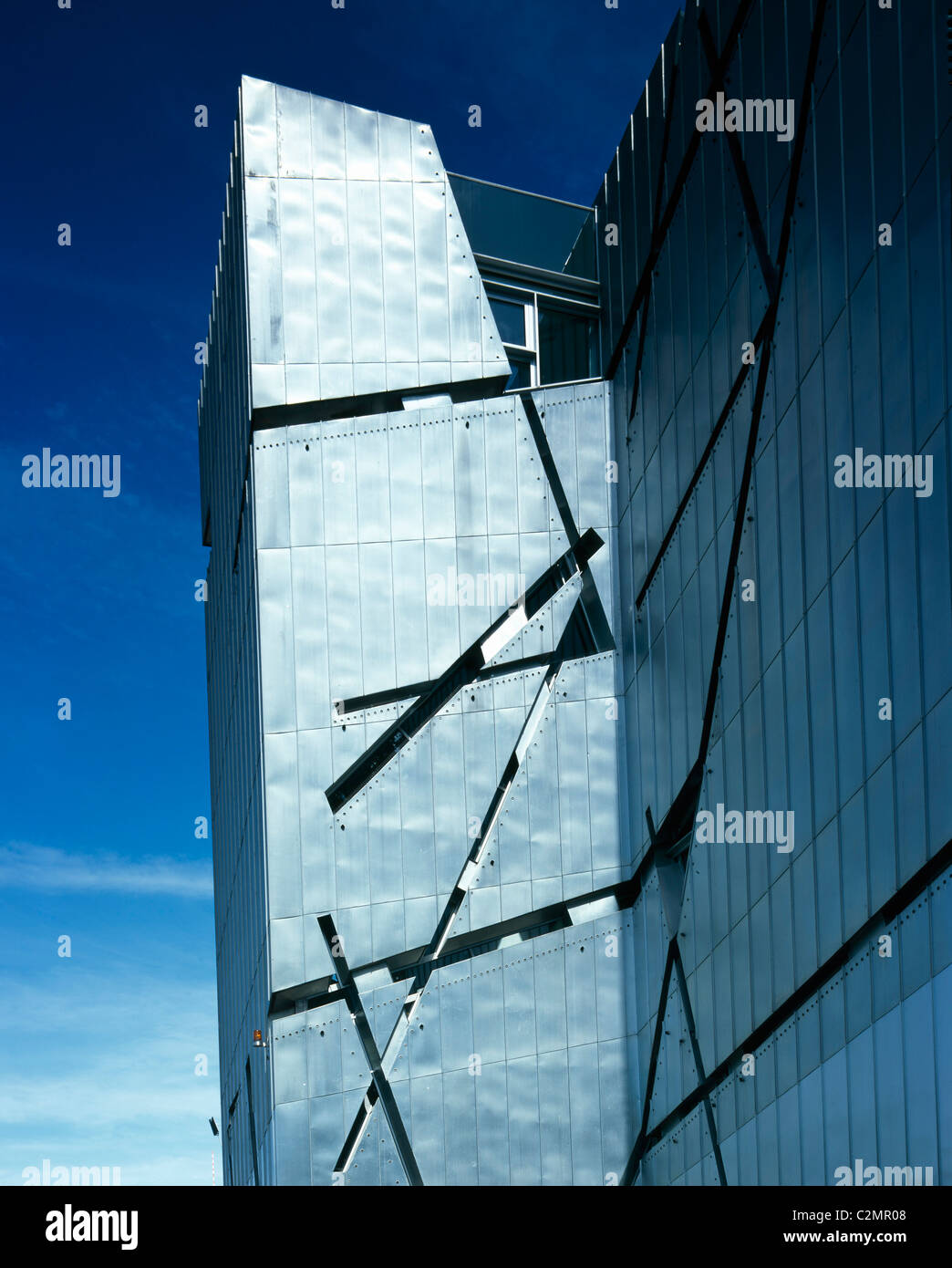Silver cladding hi-res stock photography and images - Alamy