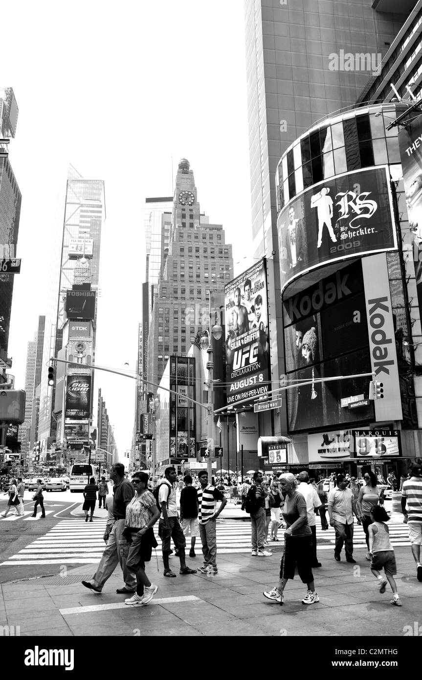 Apple ad posters hi-res stock photography and images - Alamy