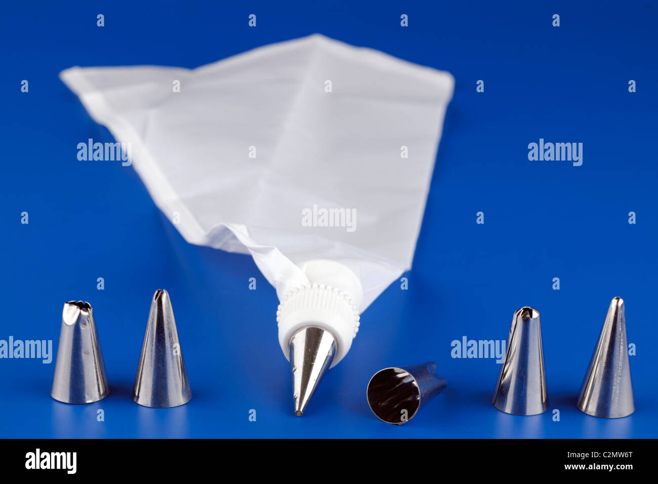 Icing set with nozzles Stock Photo - Alamy