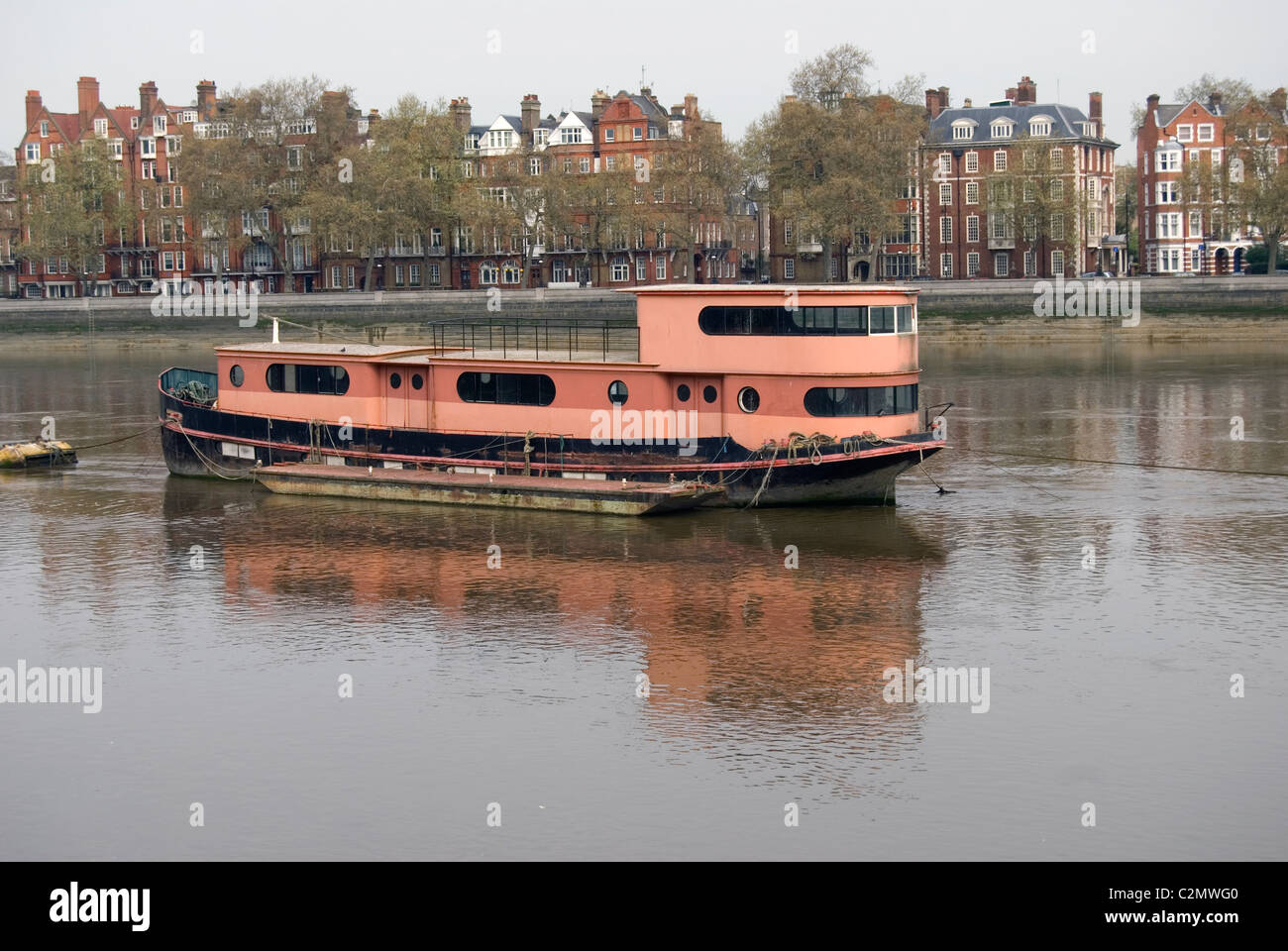 Thames cargo ship hi-res stock photography and images - Alamy