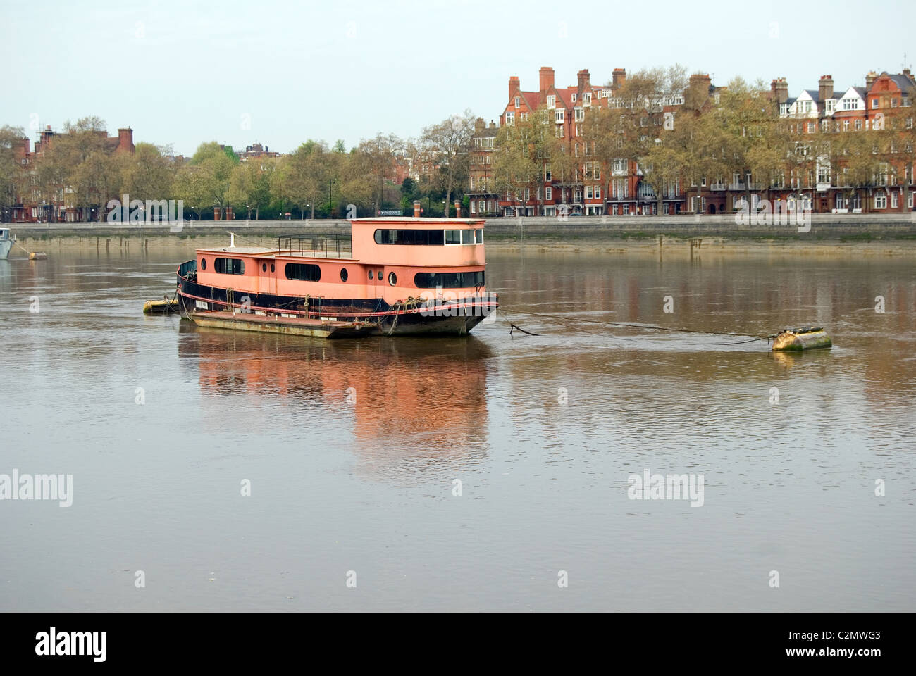 Cargo ship on river thames hi-res stock photography and images - Alamy