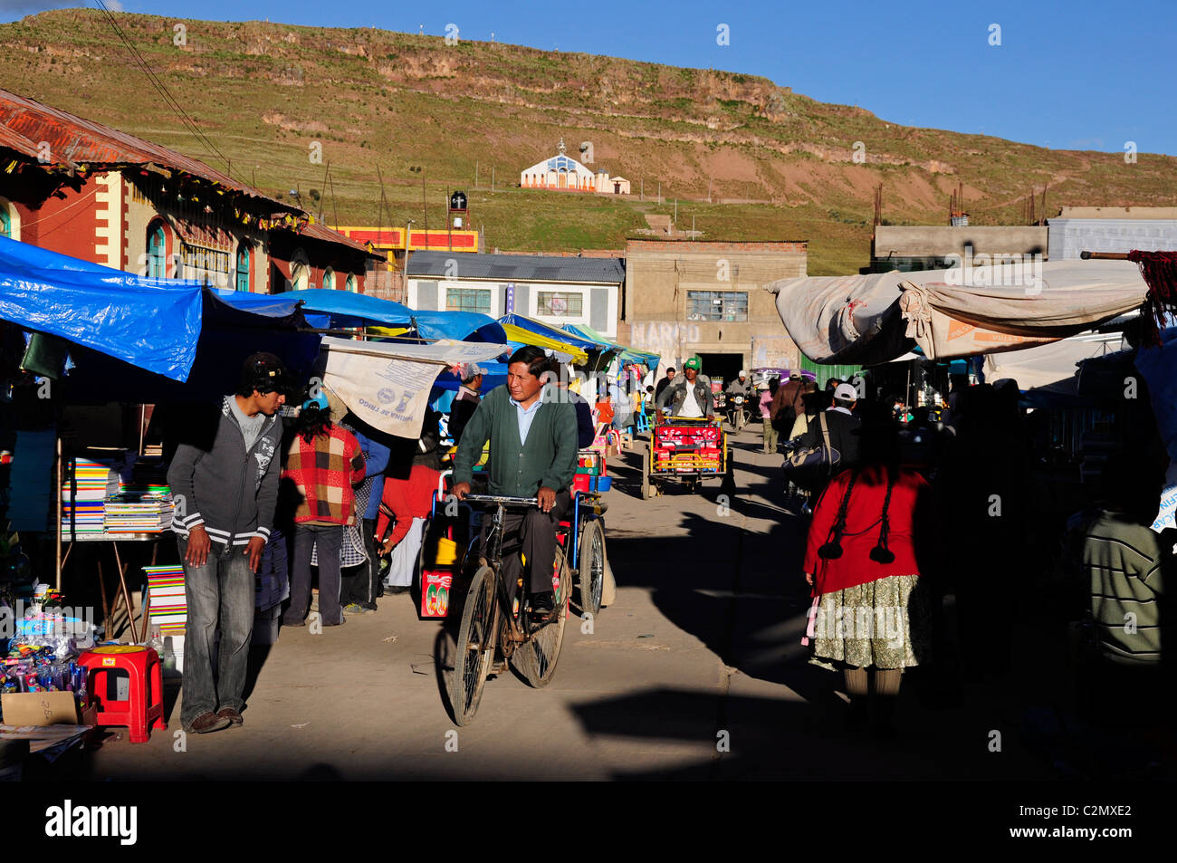 Life in the streets of Peru Stock Photo - Alamy