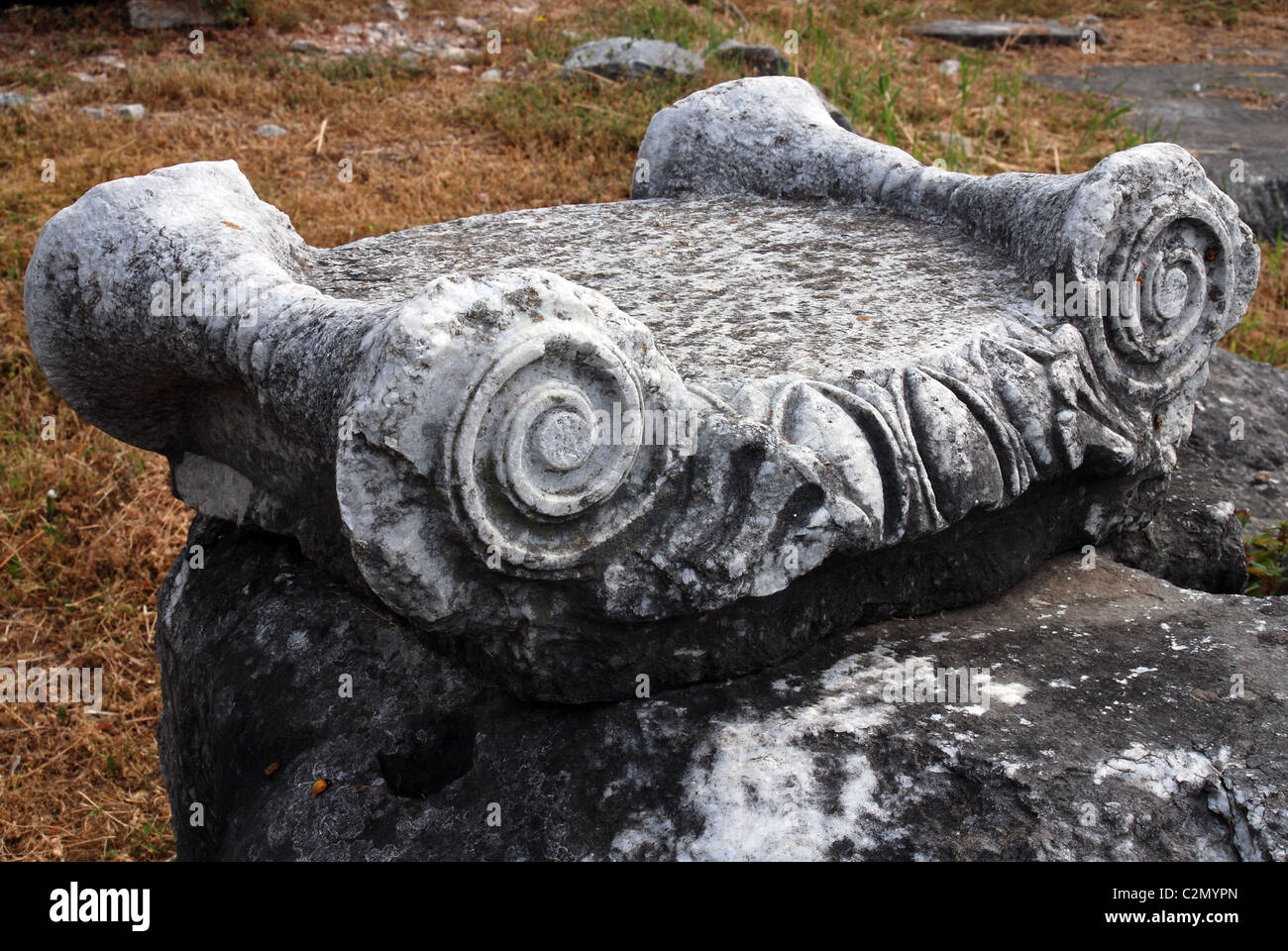 Fragment ancient greek column hi-res stock photography and images - Alamy