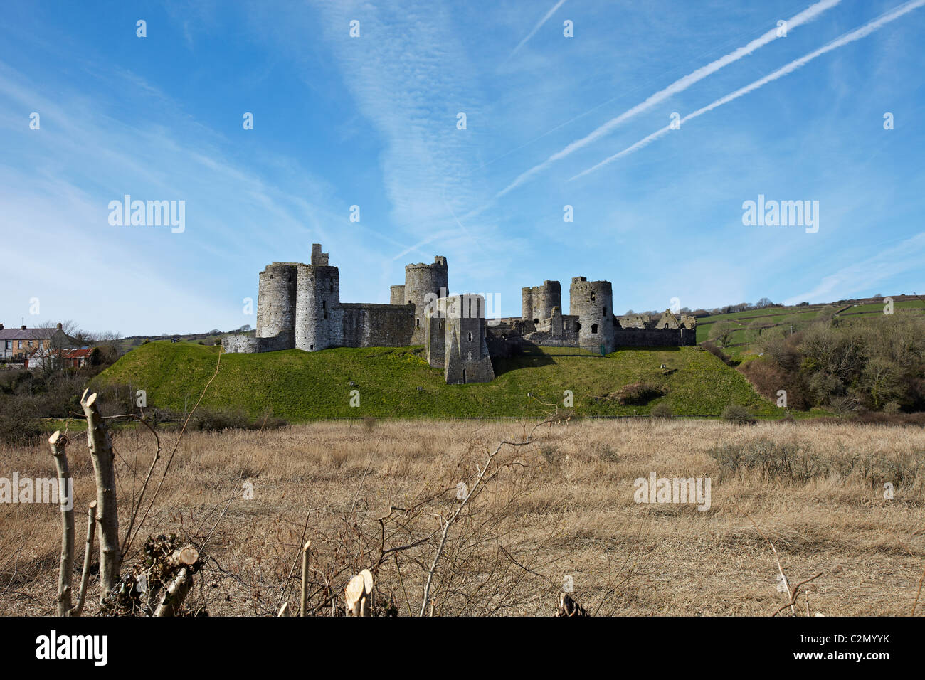 Kidwelly castle hi-res stock photography and images - Alamy