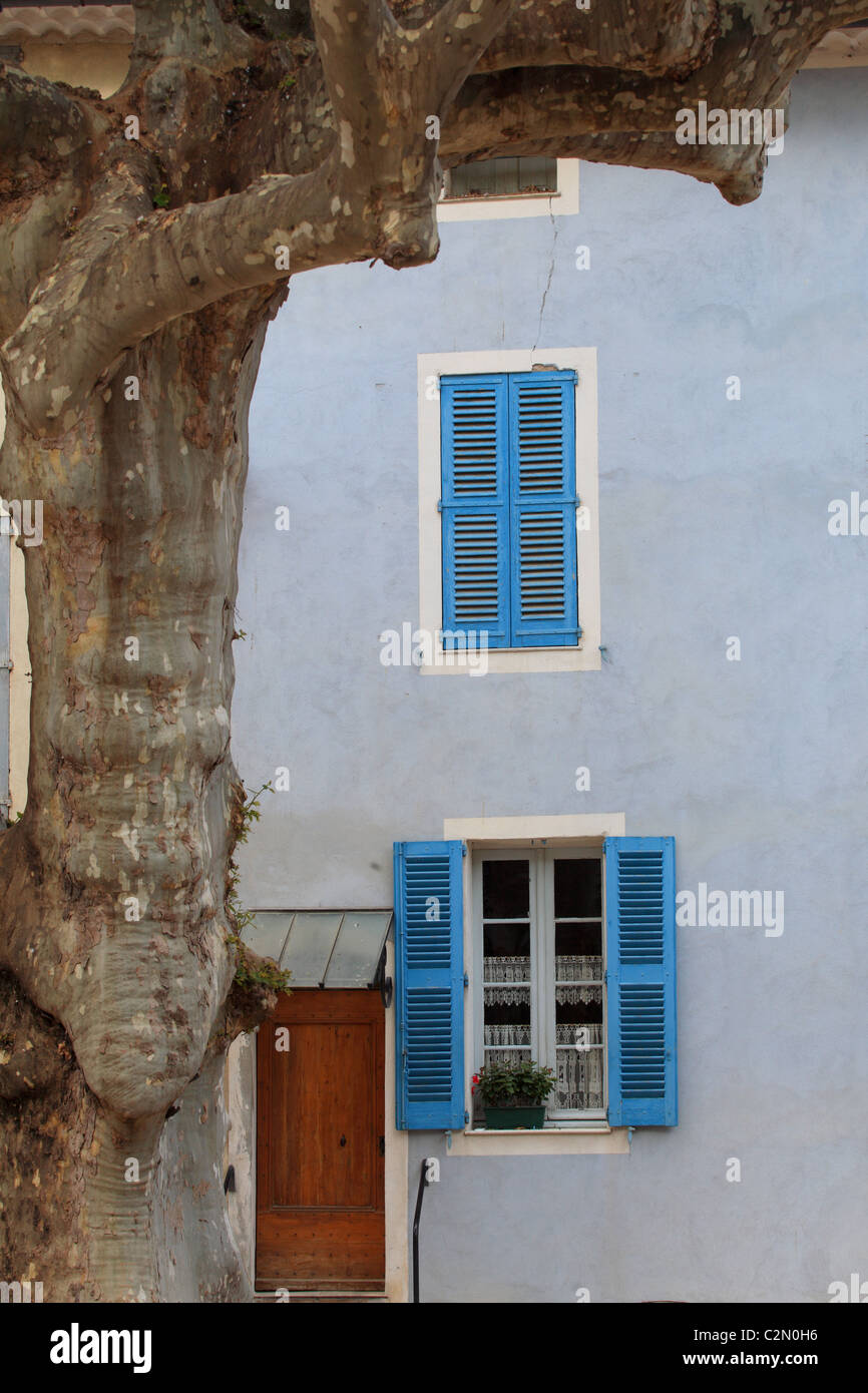 The picturesque Provence village of Lorgues Stock Photo - Alamy