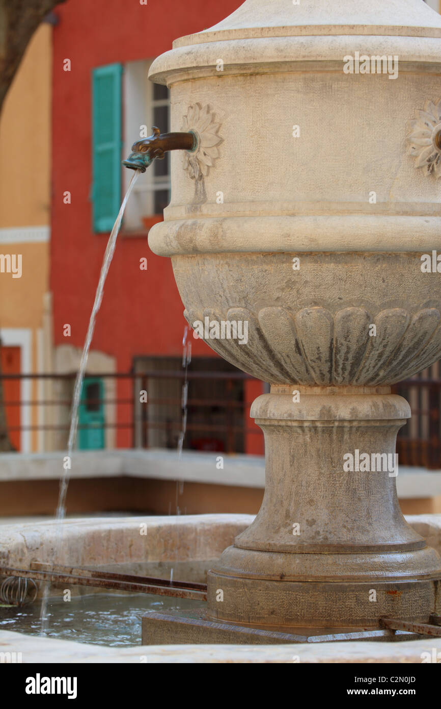 The picturesque Provence village of Lorgues Stock Photo - Alamy
