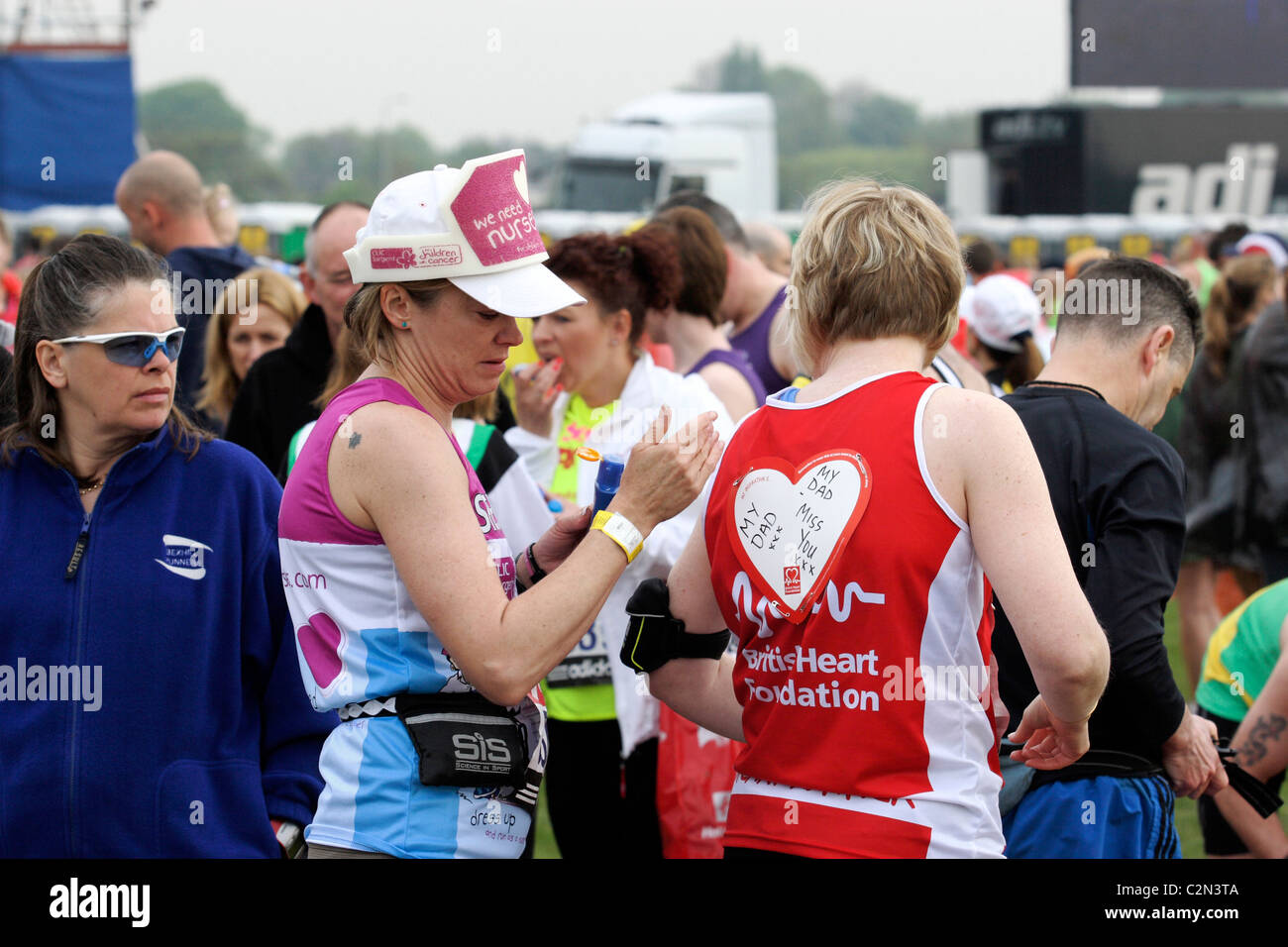 Marathon london sun hi-res stock photography and images - Alamy