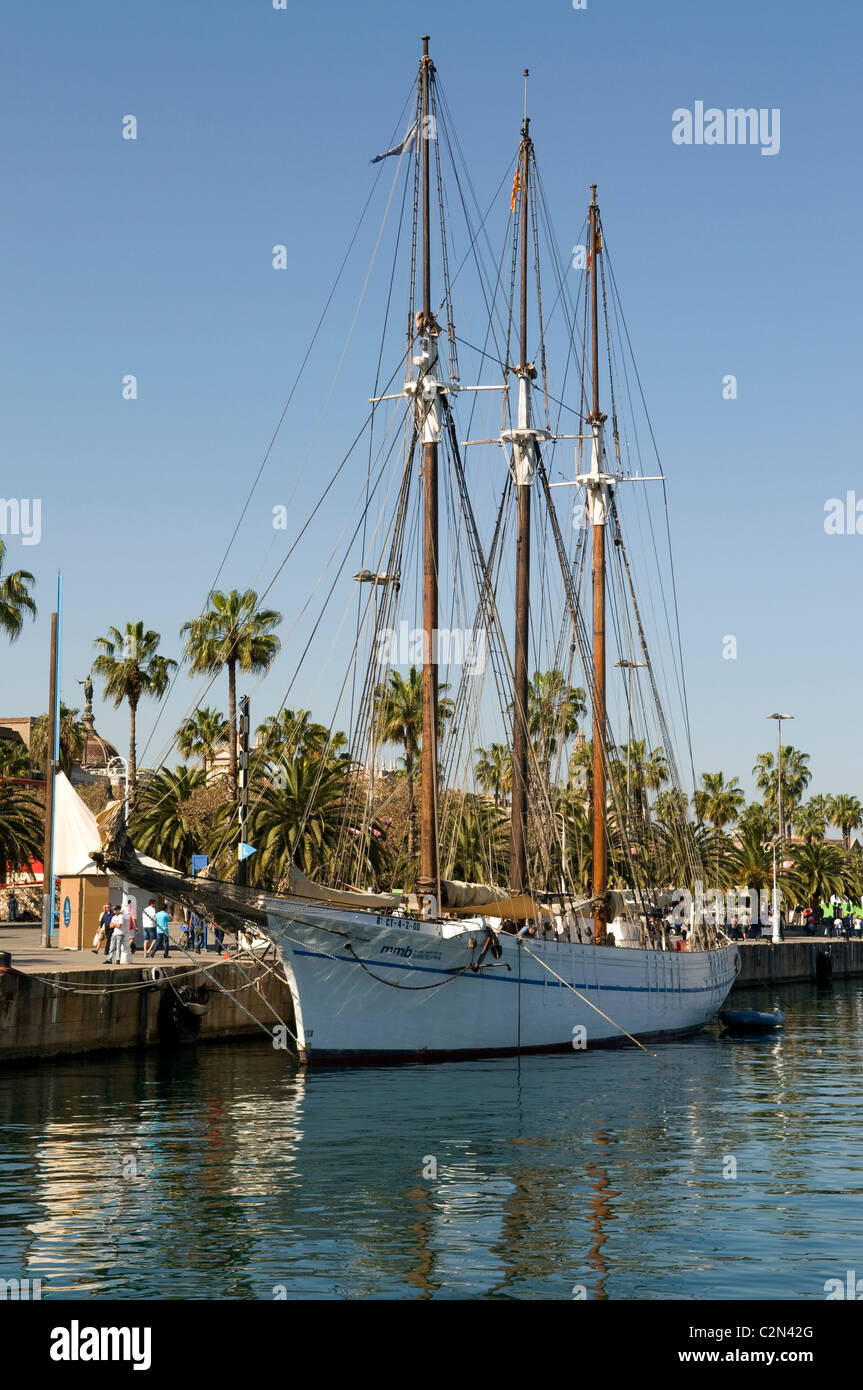 A full rigged ship moored in Barcelona harbour Stock Photo - Alamy