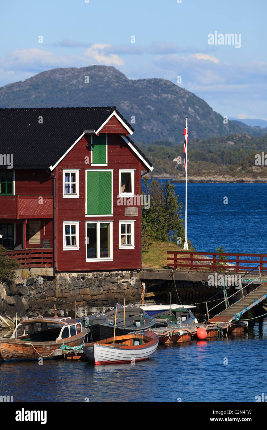 Old norwegian house hi-res stock photography and images - Alamy