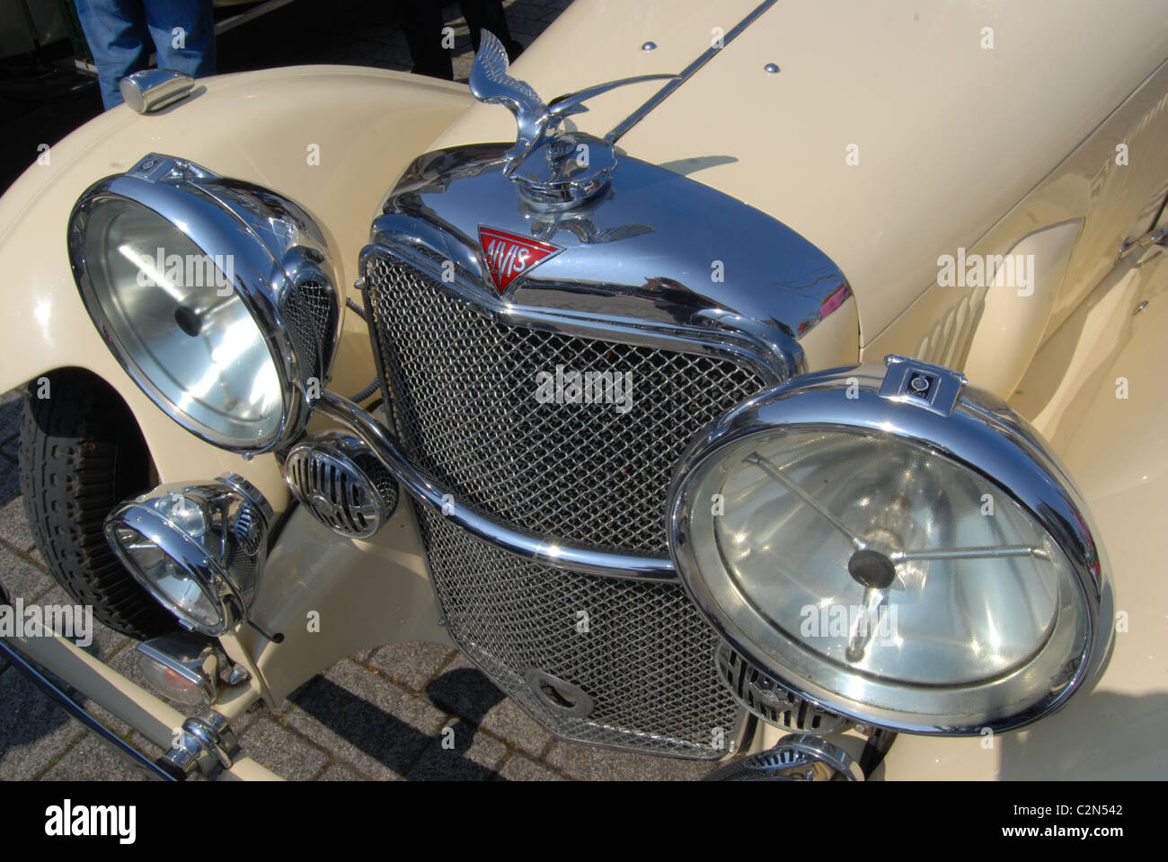 Cream color car hi-res stock photography and images - Alamy