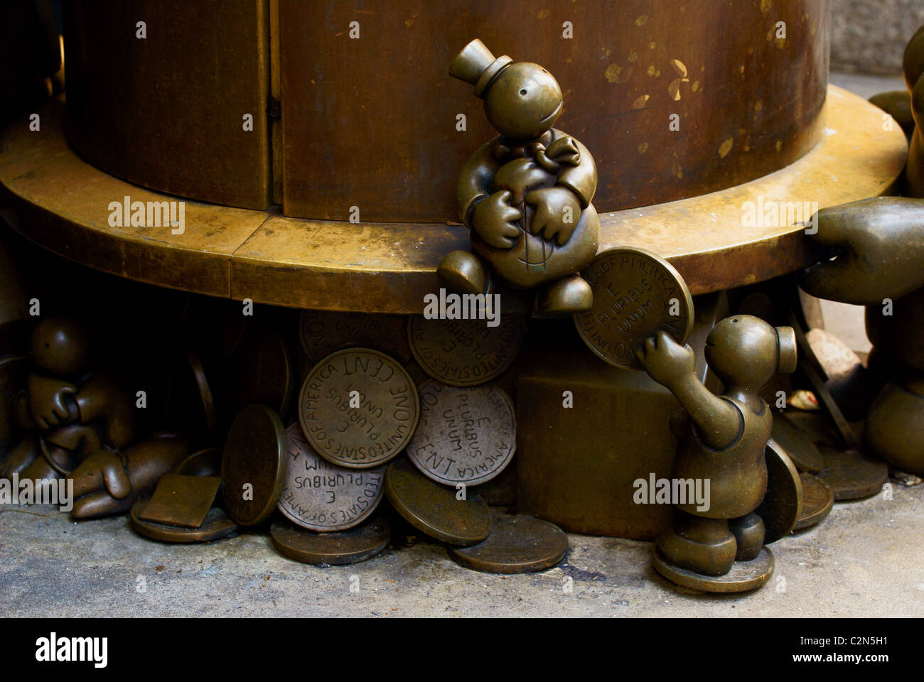 Little statues hi-res stock photography and images - Alamy