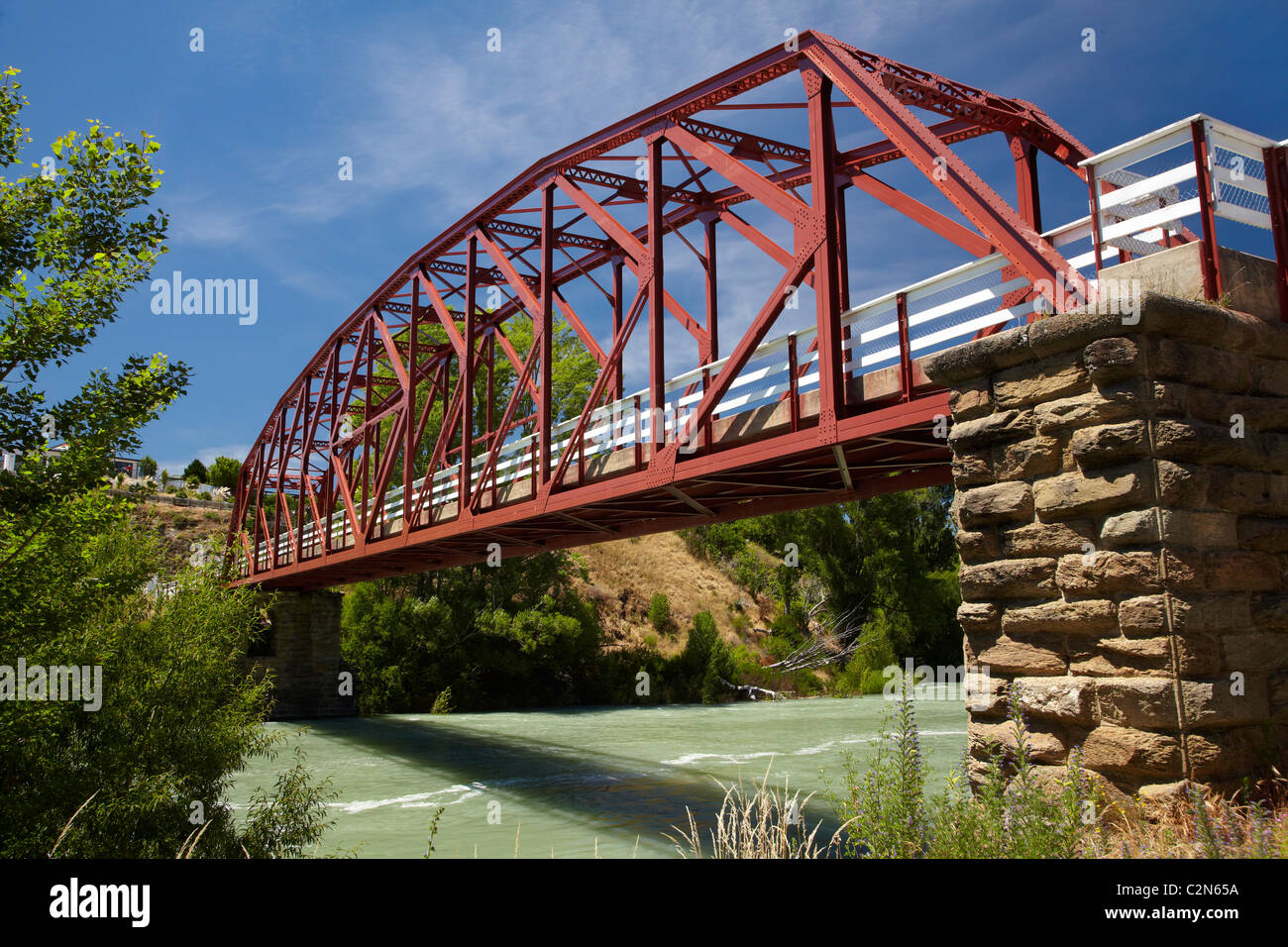 Clyde Bridge and Clutha River, Clyde, Central Otago, South Island, New ...