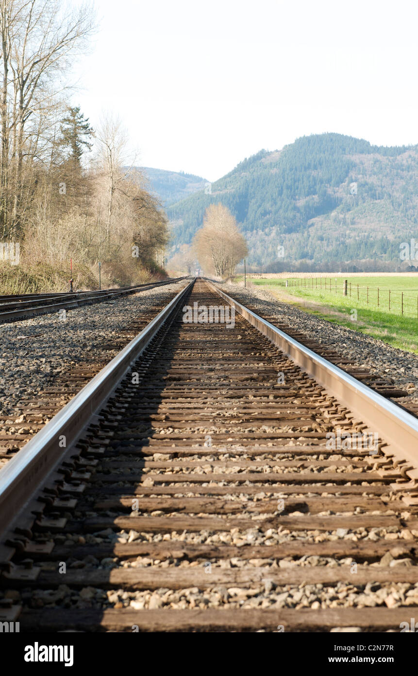 Rural railway tracks hi-res stock photography and images - Alamy