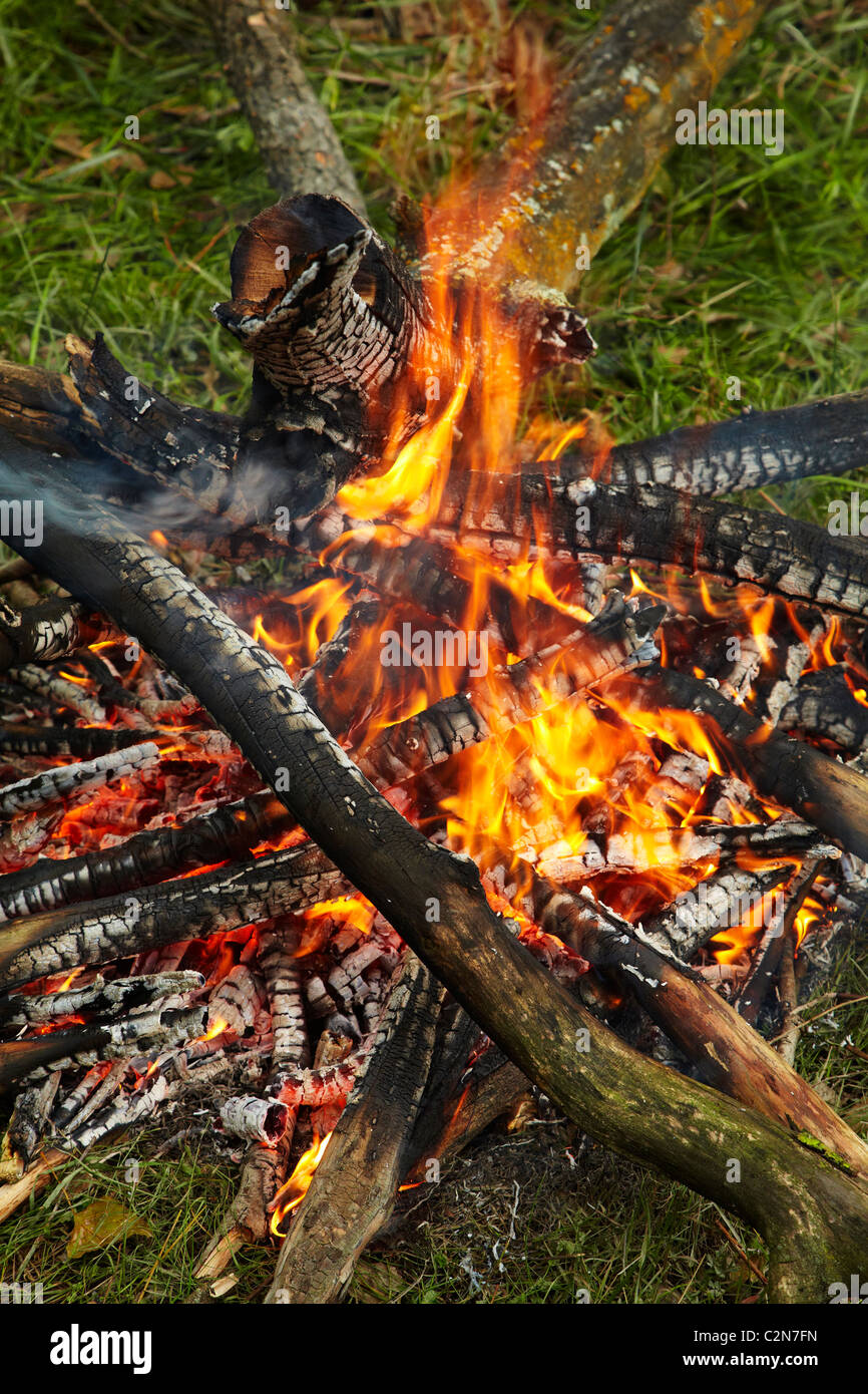 Central campfire hi-res stock photography and images - Alamy
