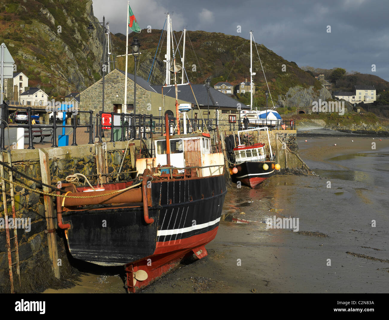 Welsh fishing boat hi-res stock photography and images - Alamy