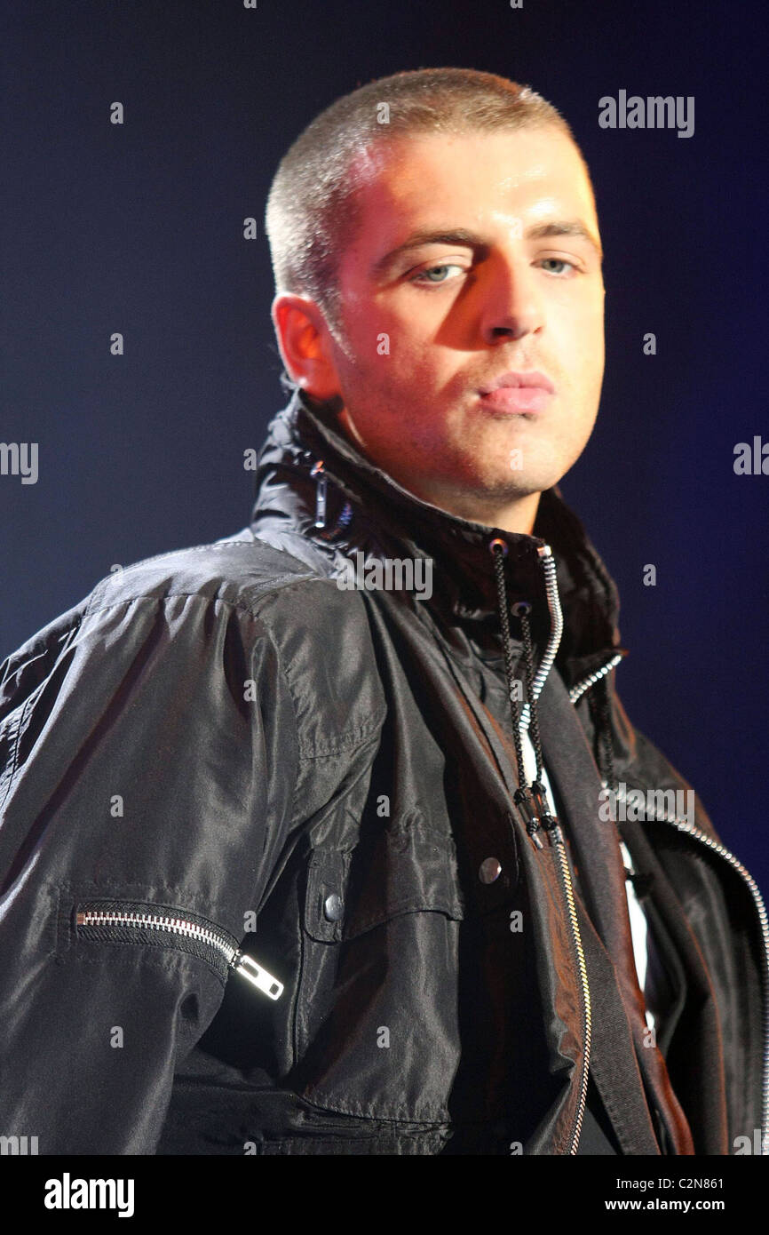 Westlife concert at wembley arena hi-res stock photography and images ...