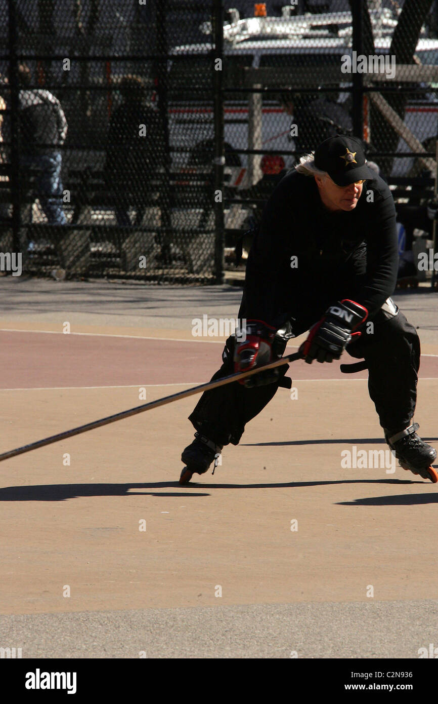 Tim Robbins playing hockey in Soho New York City, USA - 29.03.08 ...