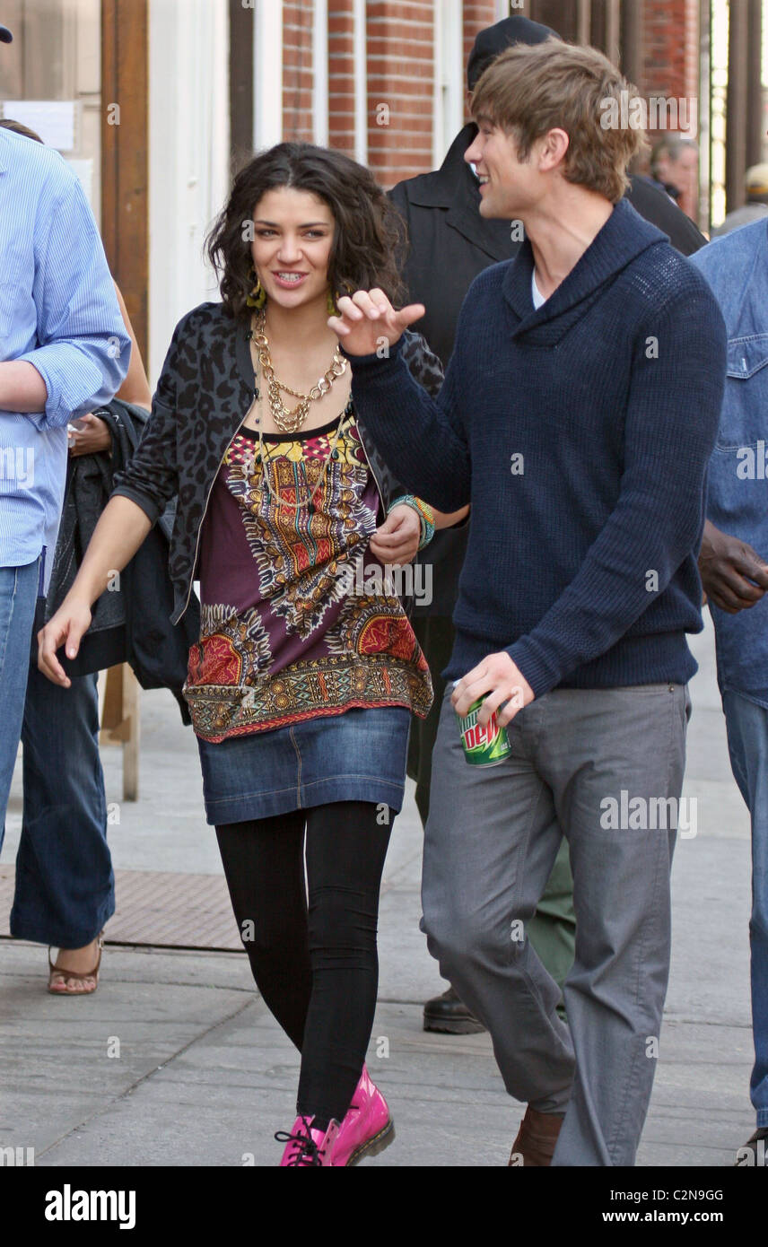 Jessica Szohr and Chace Crawford on the film set for 'Gossip Girl' in ...