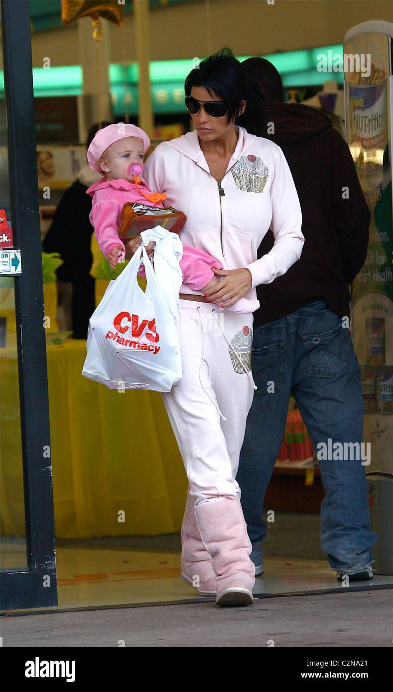 Katie Price with her daughter Princess Tiáamii went to Starbucks, CVS ...