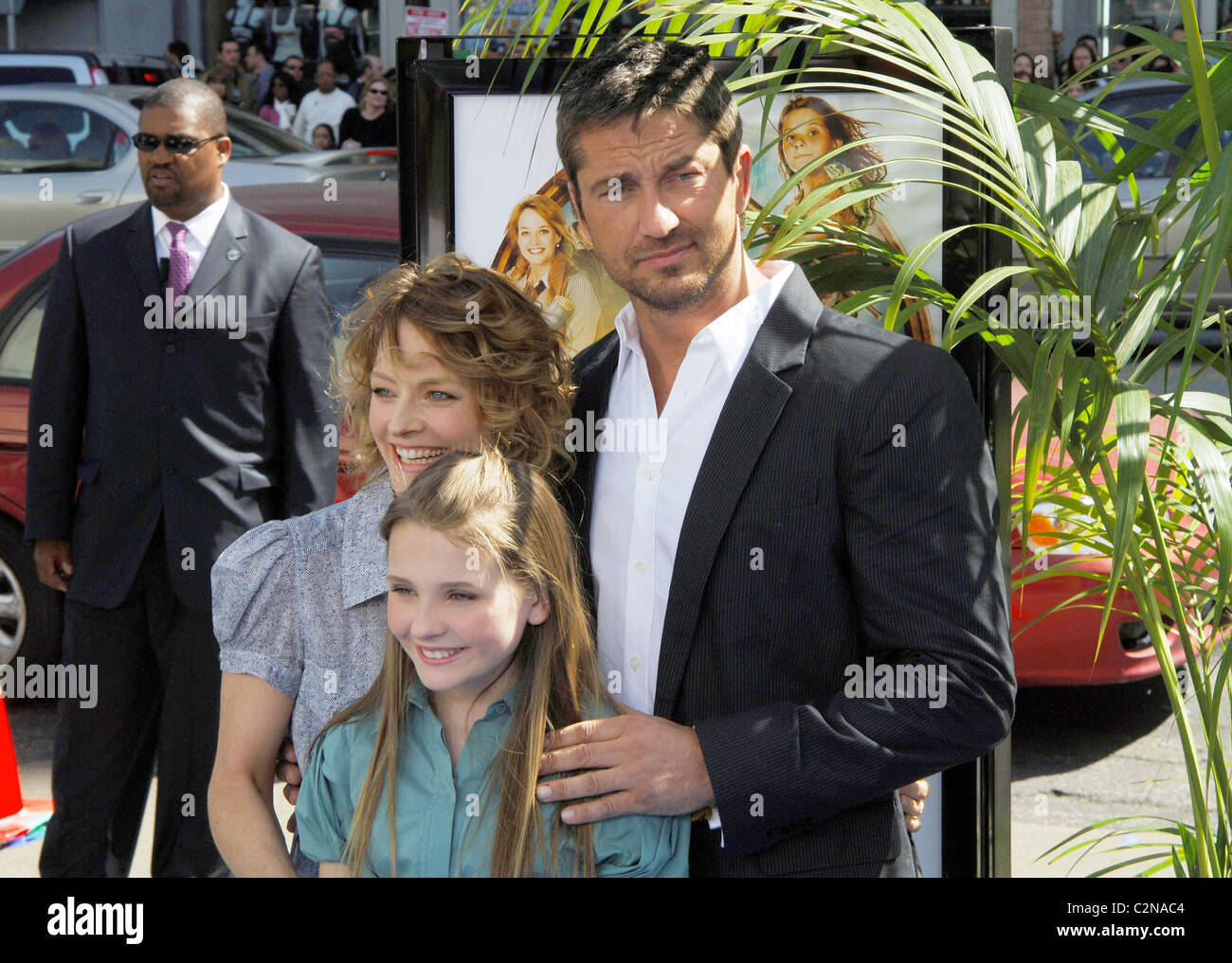 Abigail breslin and gerard butler hi-res stock photography and images ...