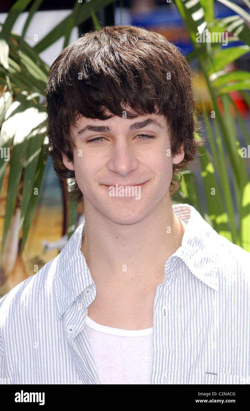 David Henrie The World Premiere of Nim's Island at Grauman's Chinese ...