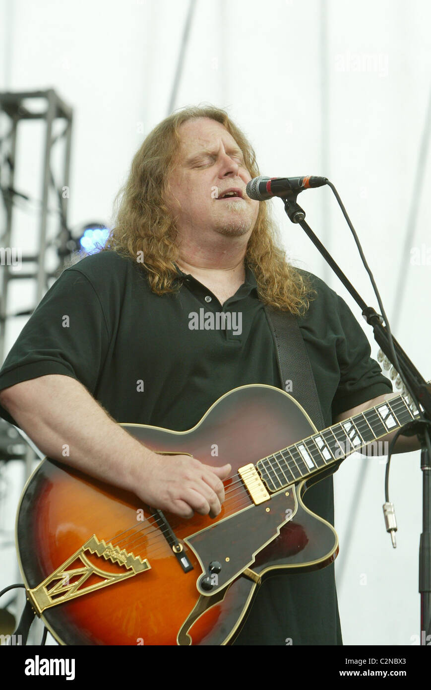 will.i.am formerly of Government Mule performing at Earth Day at The ...