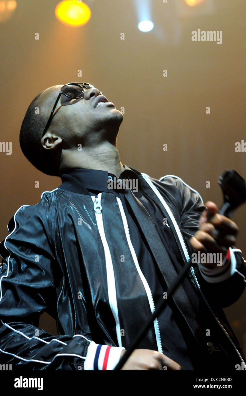 Grammy award winning hip hop artist hi-res stock photography and images ...