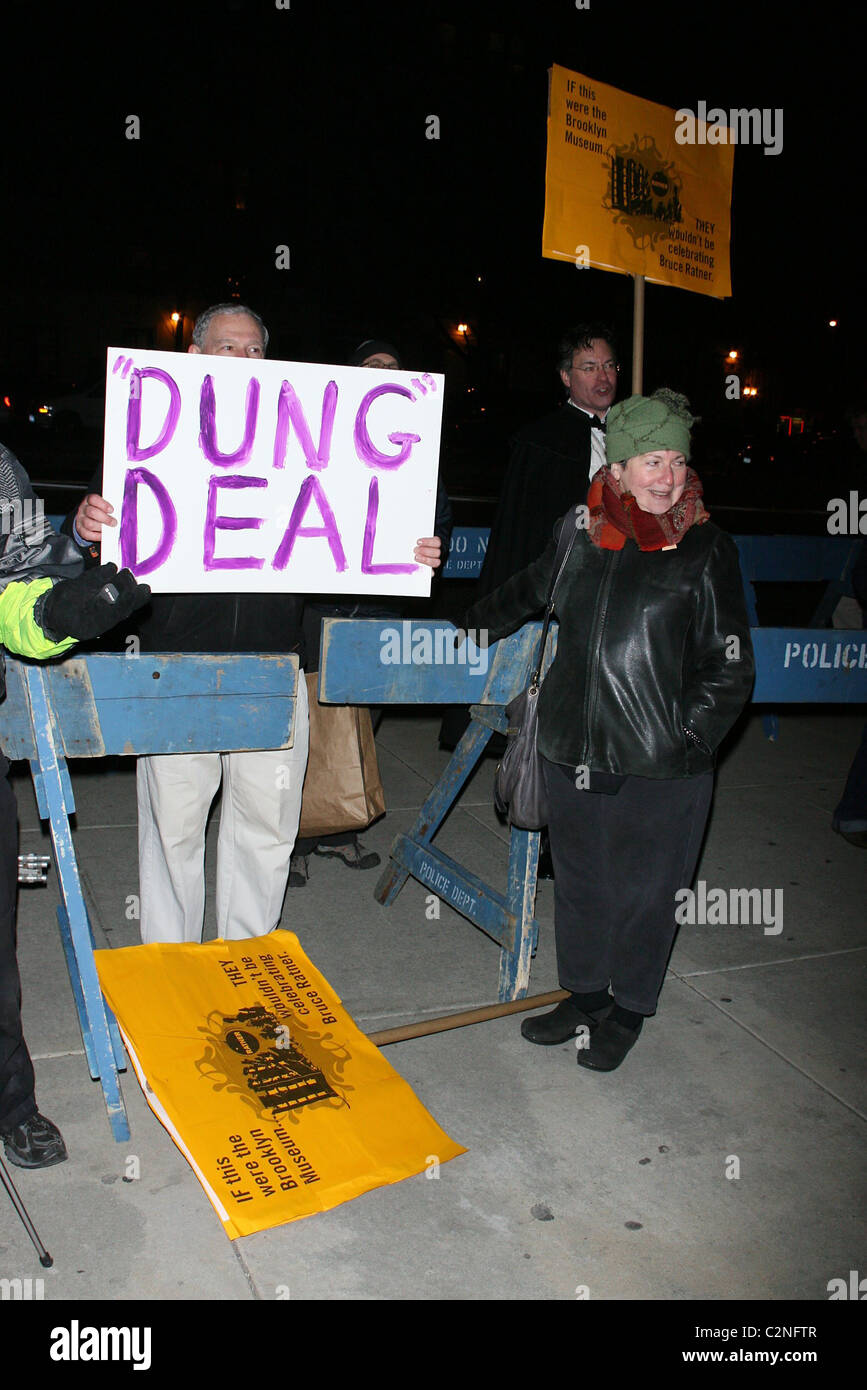 Takashi murakami louis vuitton hi-res stock photography and images - Alamy