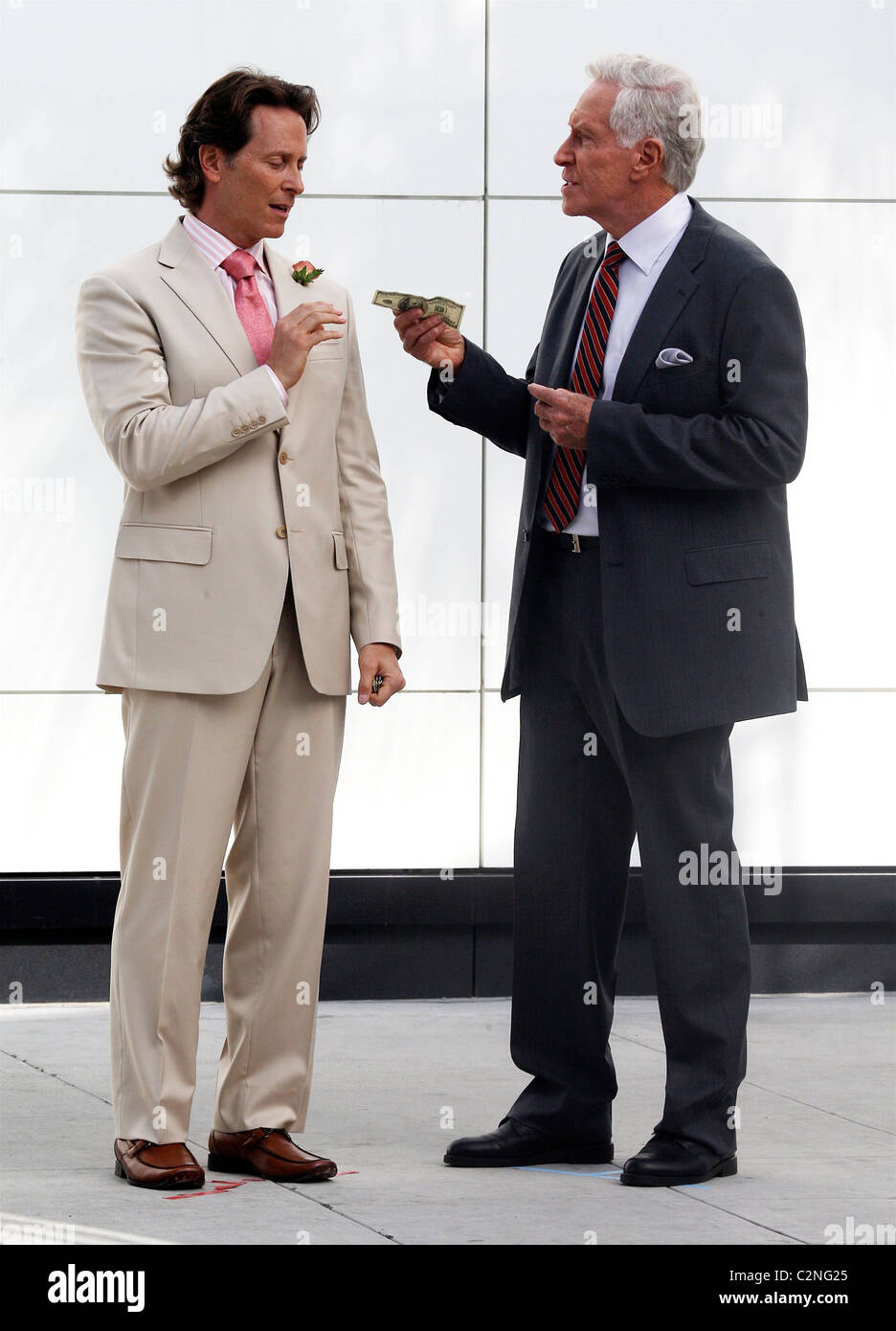 Steven Weber shooting on location on Rodeo Drive Beverly Hills ...