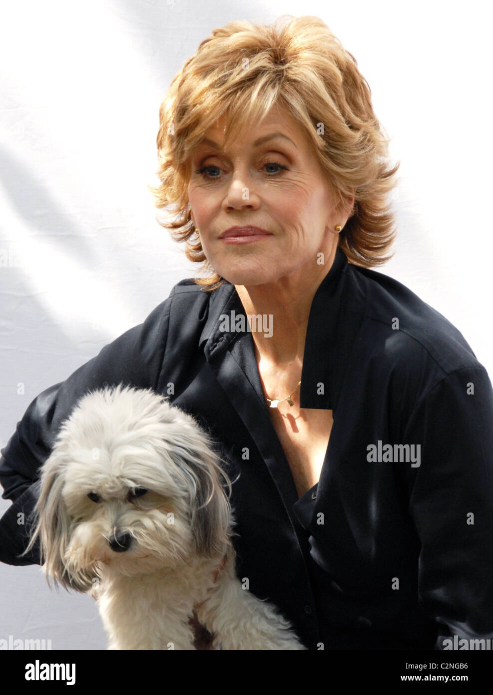 Jane Fonda On The Set Of A Commercial Shoot For Loreal Cosmetics New York City Usa 240408