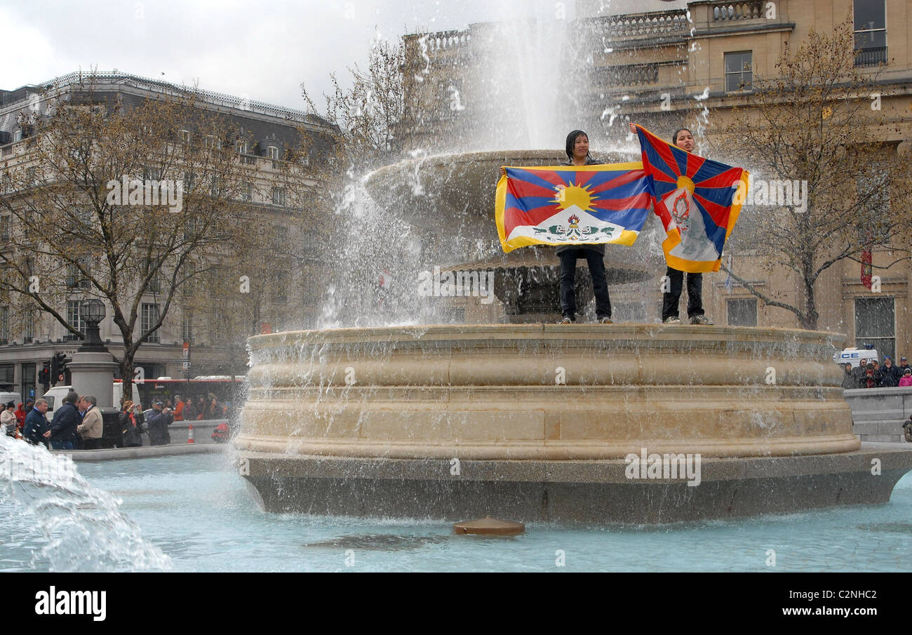 Riots break out during the Beijing 2008 Olympic Torch Relay London ...