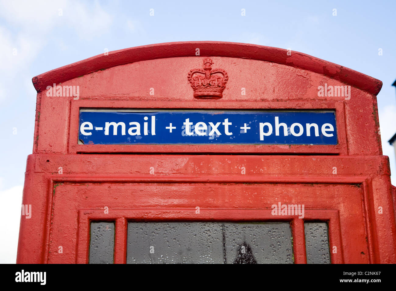 1950s telephone red box hi-res stock photography and images - Alamy