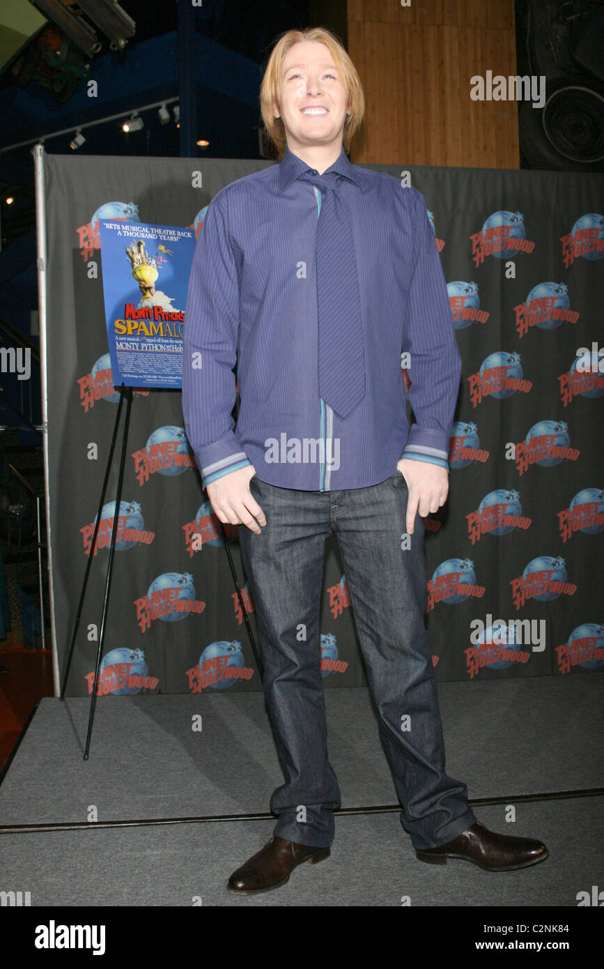 Clay Aiken promotes his starring role in the Tony award winning ...