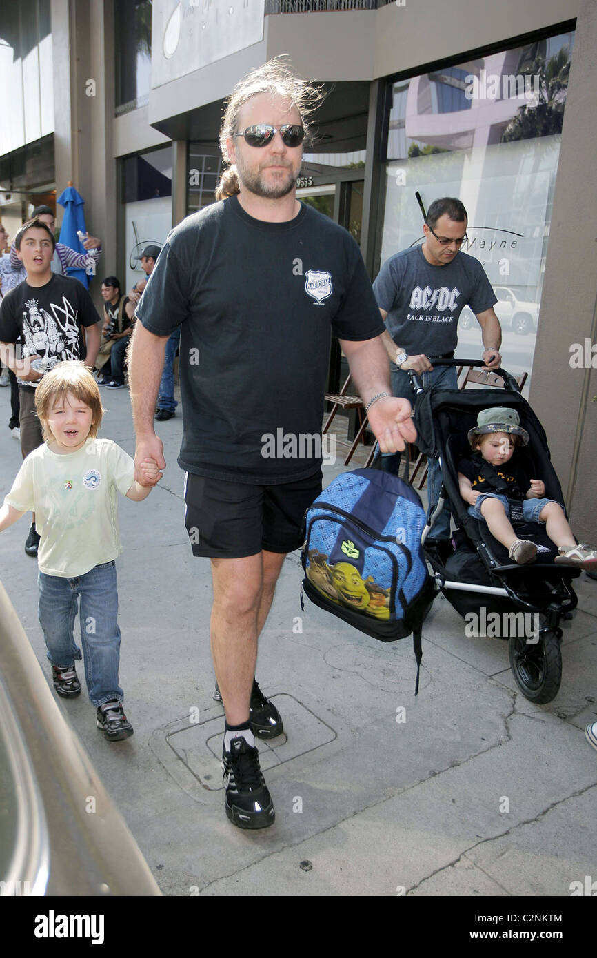 Russell Crowe takes his sons Charles and Tennyson for a walk in Beverly ...