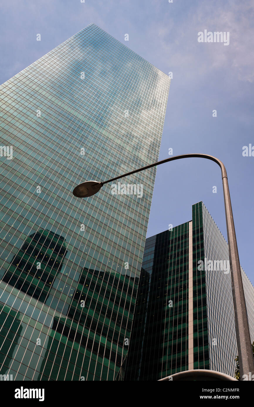 The One Raffles Quay office building in Singapore's downtown central ...