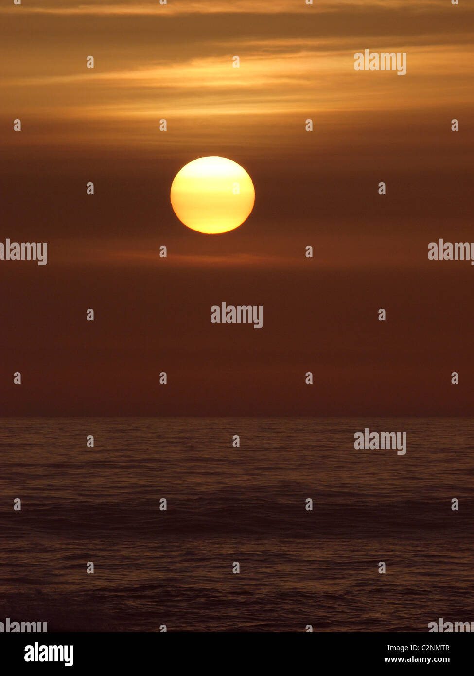 Sunset cornwall sea hi-res stock photography and images - Alamy