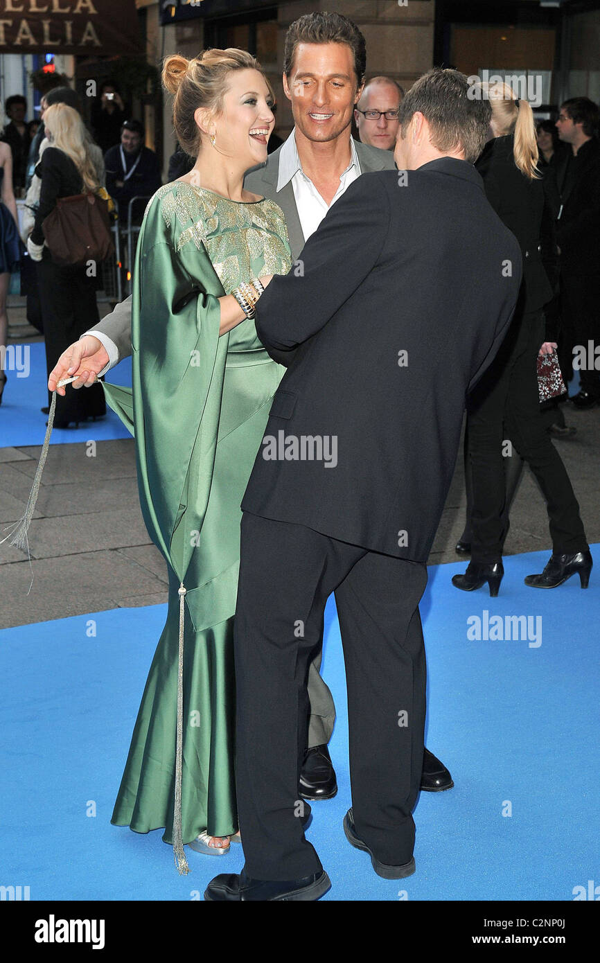 Kate Hudson gets entangled in her complicated dress from which her ...