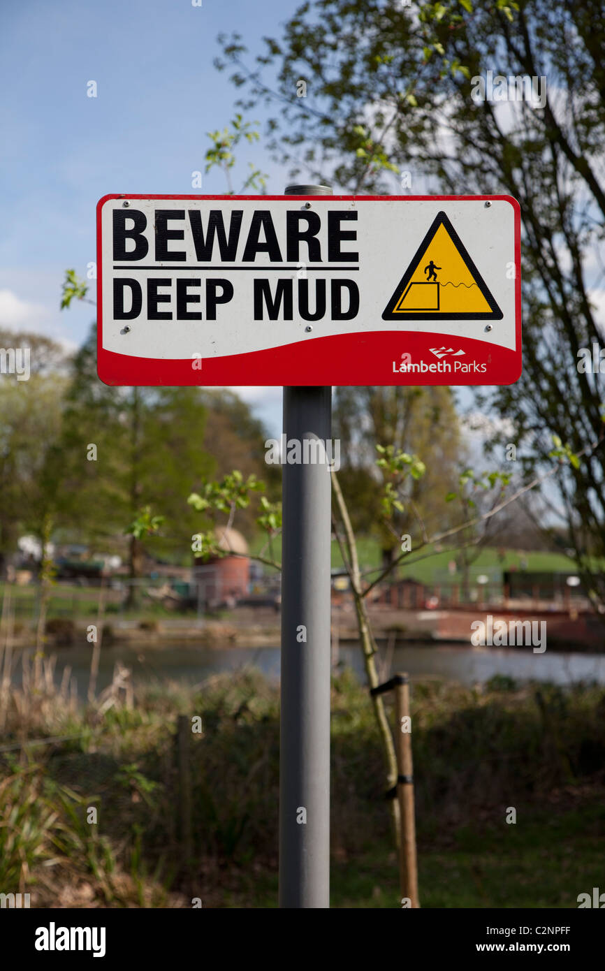 Deep deep mud hi-res stock photography and images - Alamy