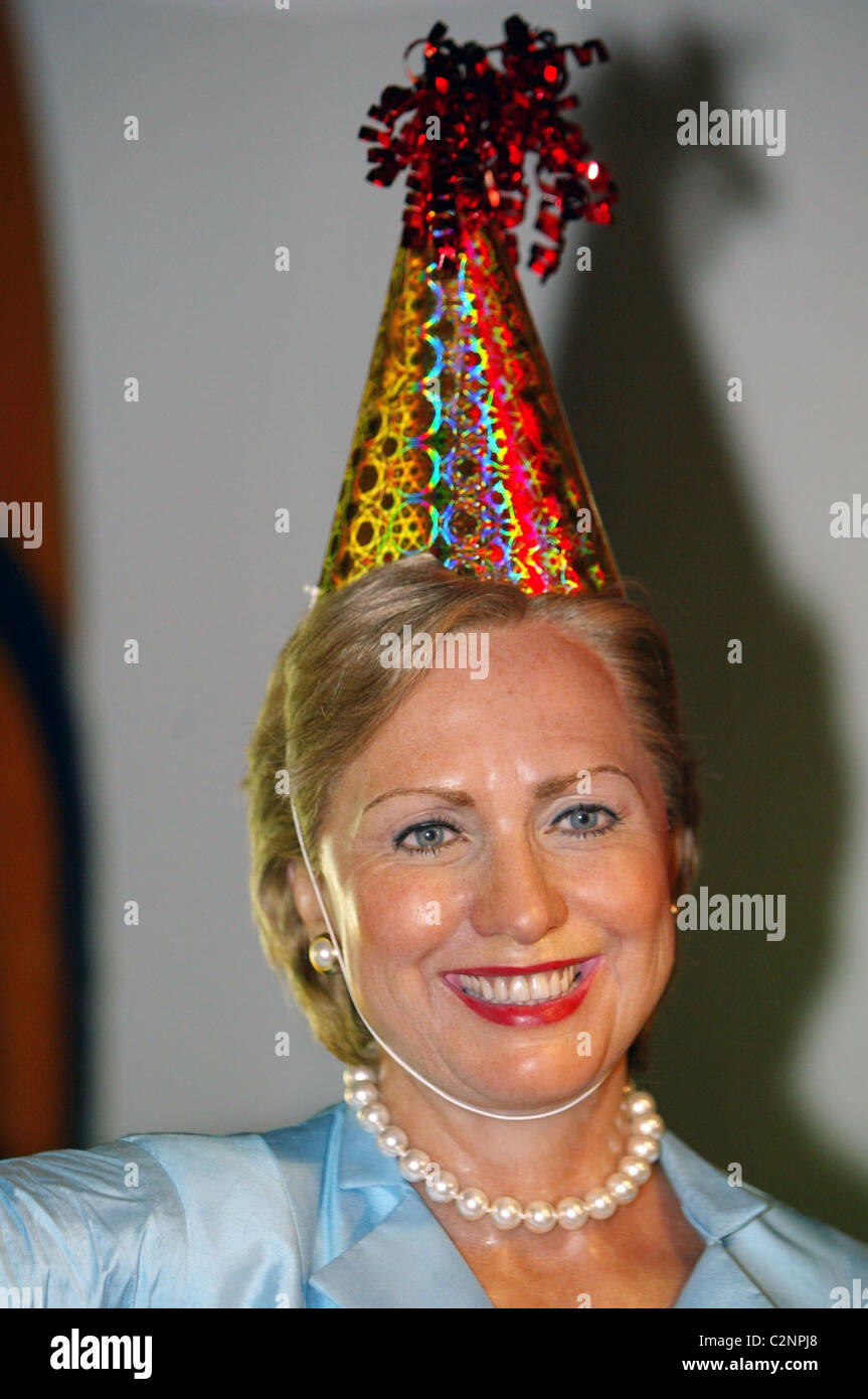 Hillary clinton wax figure hi-res stock photography and images - Alamy