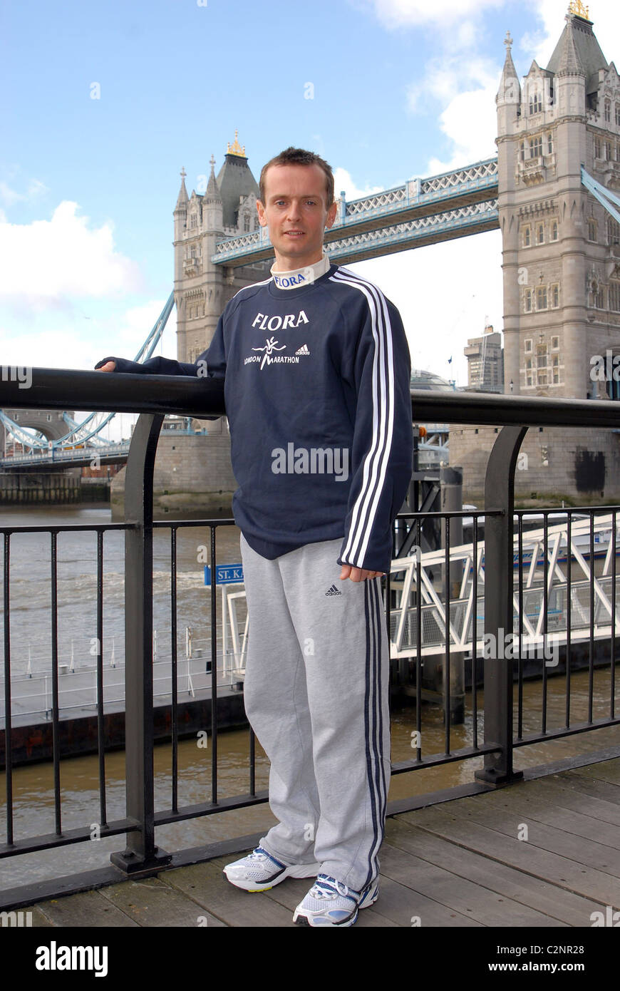 British Elite Runner Dan Robinson London Marathon 2008 - Photocall ...