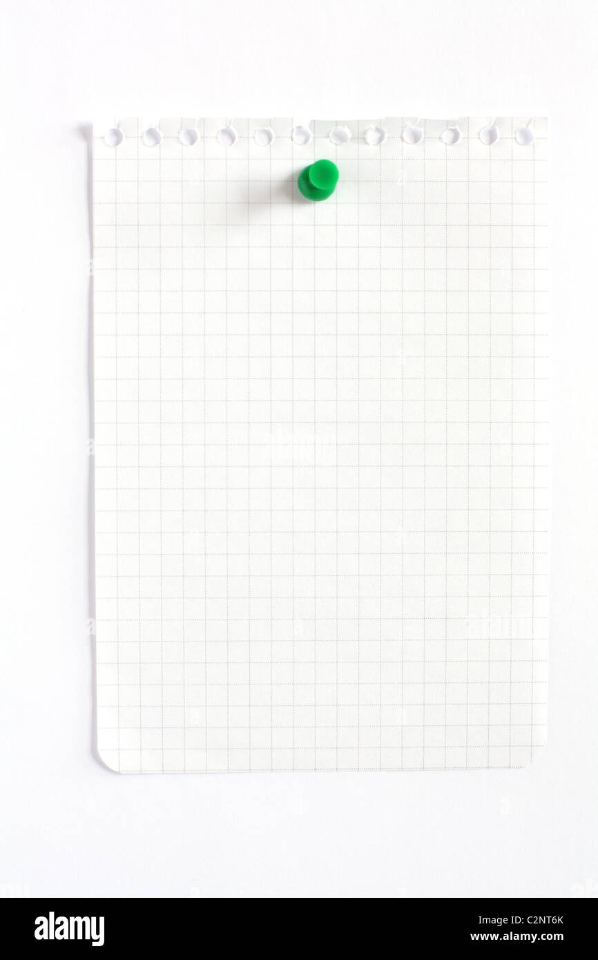 close up of post it reminder with green push pins Stock Photo - Alamy